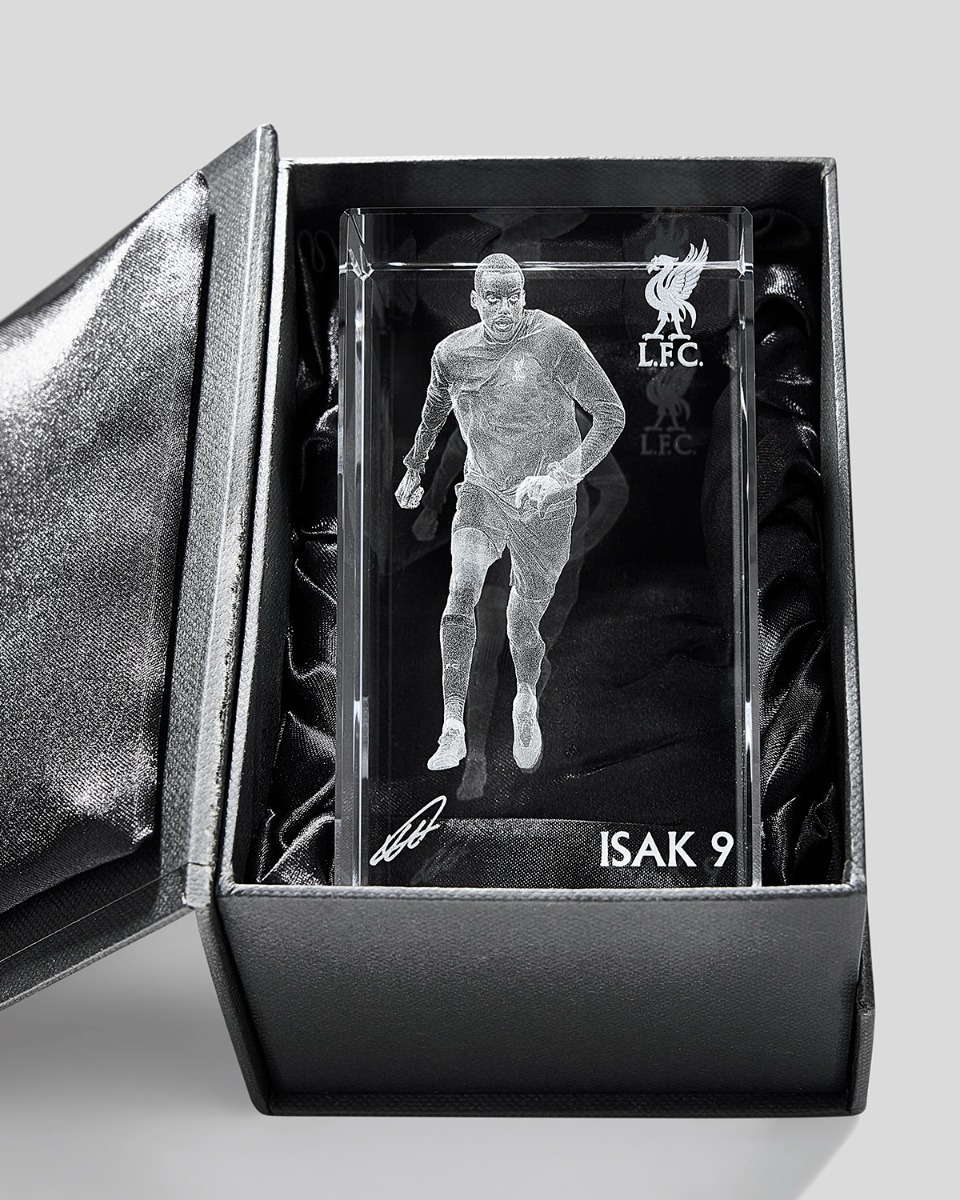 LFC Alexander Isak Glass Cube
