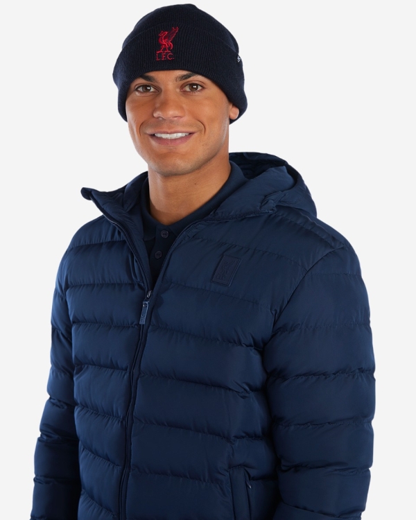 Essentials - Collections - Fashion